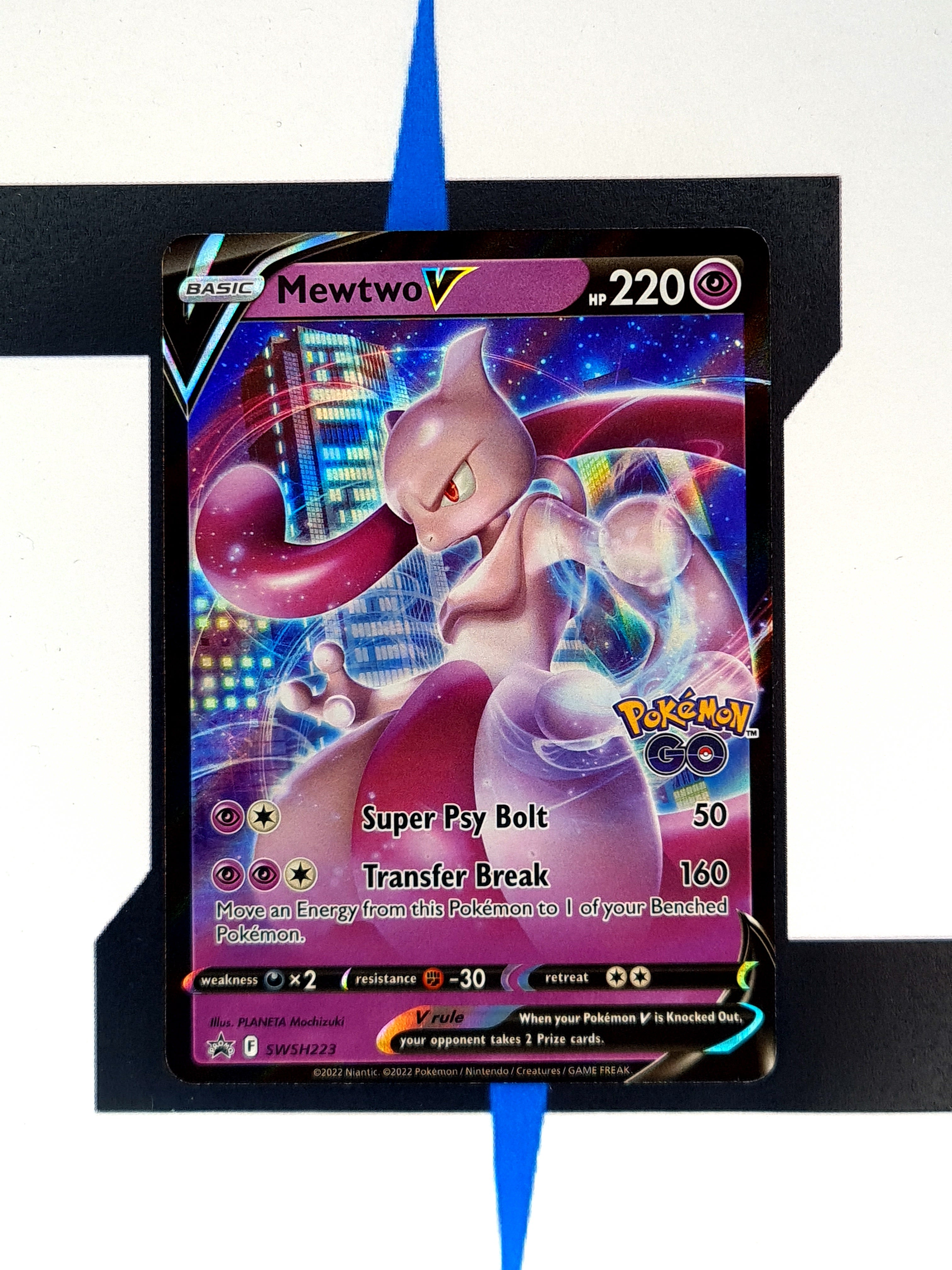 Mewtwo V SWSH 223 EN NM - Pokemon Karten Sword & Shield Schweiz